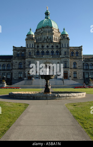Fountain and Legislative Building of BC Victoria "Vancouver Island ...