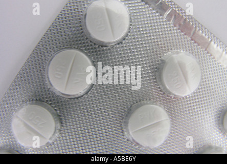 penicillin vx tablets phenoxymethylpenicillin Stock Photo - Alamy
