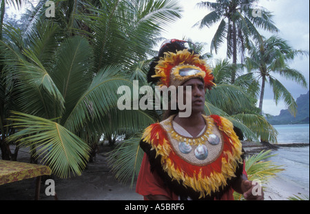 Portrait of traditional French Polynesian tribal chief holding rope ...