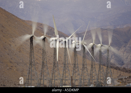 Wind turbines in the California desert Stock Photo - Alamy