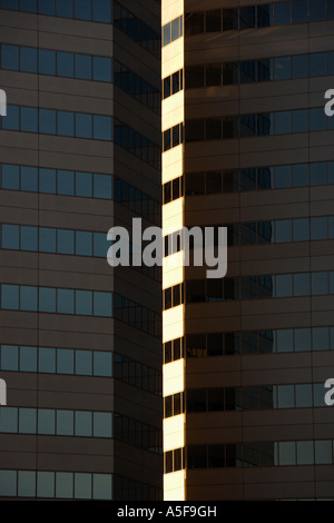 Side of urban building Stock Photo - Alamy