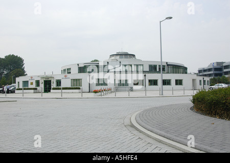 Gatwick Beehive the original 1930 s Crawley Airport terminal seen in ...