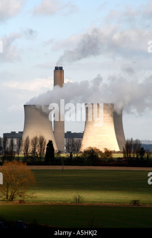 Didcot Power Station cooling towers viewed from RAF Abingdon airfield ...