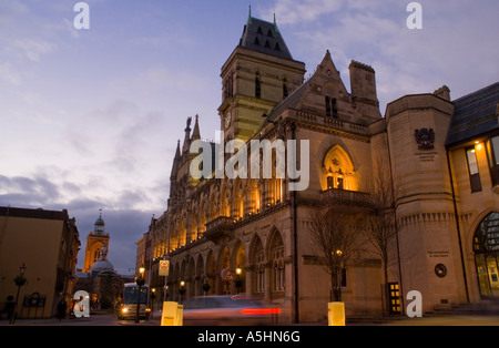 Northampton Guildhall at night Stock Photo - Alamy
