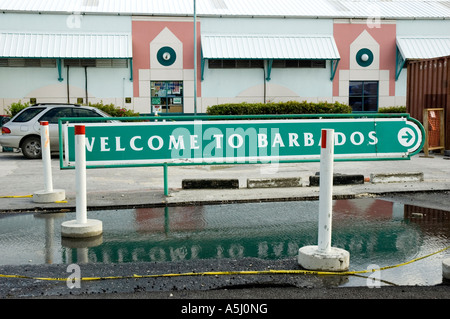 Welcome sign, Bridgetown, Barbados Stock Photo: 90935765 - Alamy
