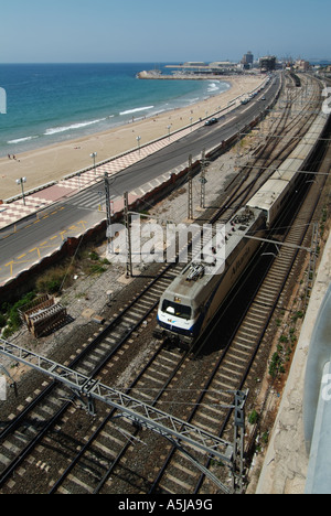 rail train road to the beach Stock Photo - Alamy