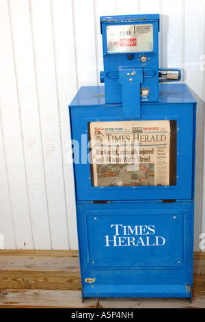 A Newspaper vending machine for USA Today Stock Photo - Alamy