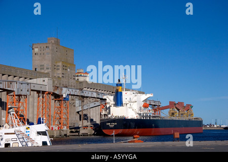Grain loading facility at Necochea, Argentina Stock Photo - Alamy