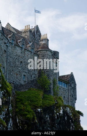 Duart Castle home of the Maclean clan Isle of Mull Stock Photo - Alamy
