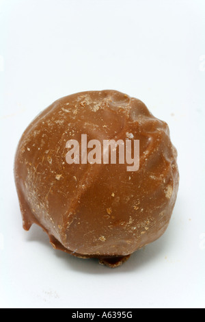 A single chocolate truffle Stock Photo - Alamy