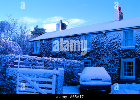 snow cumbria cumbrian cottage cottage winter wintry faugh cumbria Stock ...