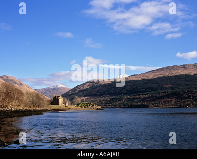 Dunderave Castle on Loch Fyne Stock Photo - Alamy