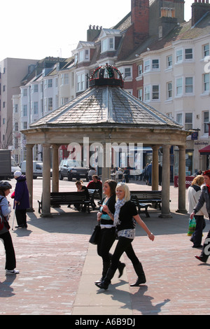 Pedestrian shopping area in Worthing Sussex Stock Photo - Alamy