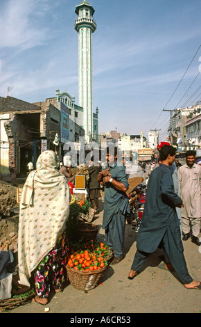 Lahore Old Lahore Pakistan Punjab Street Young Men Stock Photo - Alamy