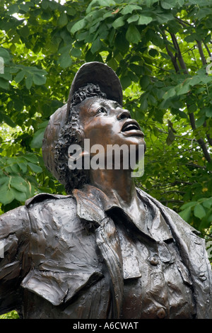 People view the statue honoring Black enslaved men who enlisted in the ...