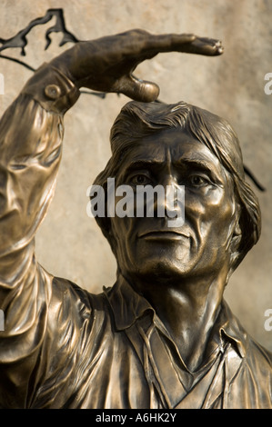 Statue of Jim Bridger at the National Frontier Trails Museum in ...