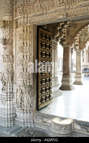 Hathee-Singh Jain Temple, Ahmedabad, Gujarat, India Stock Photo - Alamy