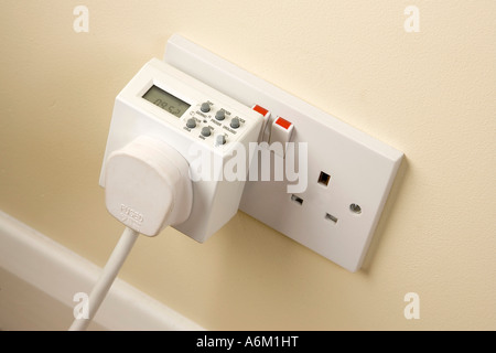 digital mains appliance timer adapter plug / socket Stock Photo - Alamy