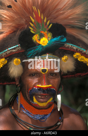 Huli highland people Tari Papua New Guinea Stock Photo - Alamy