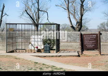 Billy the Kid William H Bonney Grave stone Stock Photo - Alamy