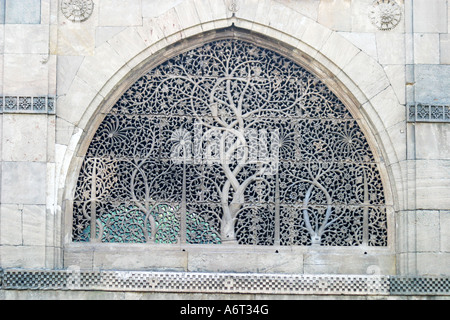 Exquistely carved 'tree of life' screen in the Sidi Sayed Mosque ...