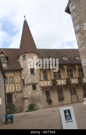 FRANCE BURGUNDY BEAUNE MUSEE DU VIN WINE MUSEUM FORMER RESIDENCE OF THE ...