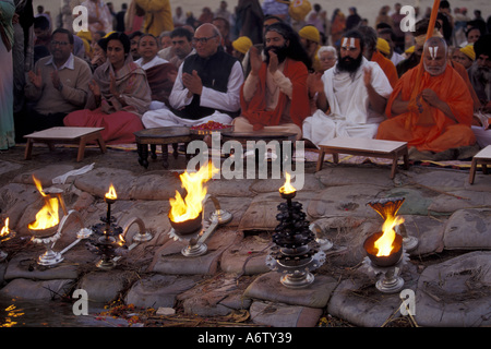 India, Allahabad. People chanting at Hindu Temple Stock Photo - Alamy