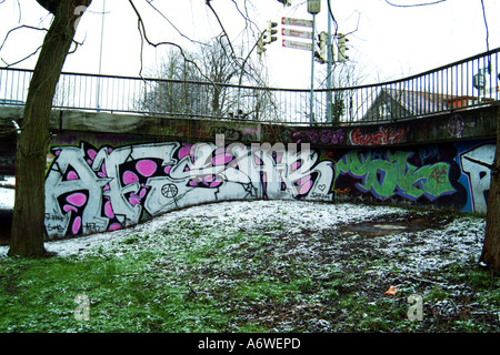 graffiti graf tagtagging spraypaint aerosol art crime youth modern ...