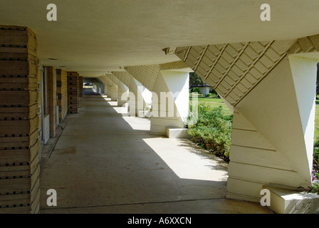 Campus at Florida Southern College FSC Frank Lloyd Wright Architecture ...