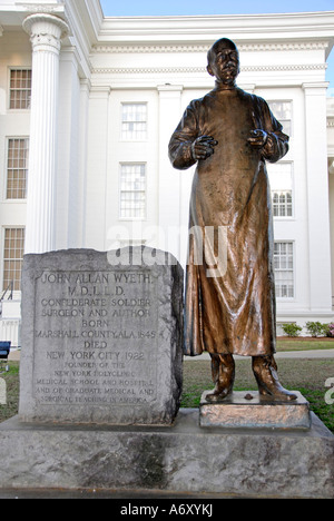Statue of James Marion Sims father of modern gynecology Stock Photo - Alamy