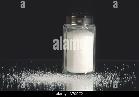 salz salt saltshaker Stock Photo - Alamy
