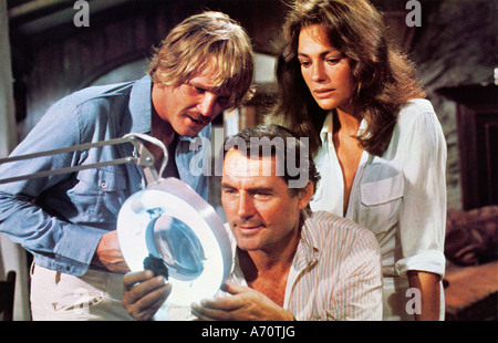 THE DEEP, from left: Nick Nolte, Jacqueline Bisset, Robert Shaw on set ...