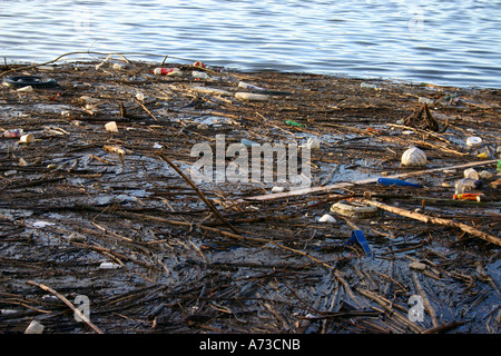 Rubbish and pollution in water at Salford Quays Stock Photo - Alamy