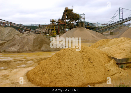 Aggregates processing plant Stock Photo - Alamy