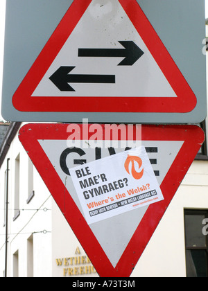 Welsh Language Society sign on road sign at Penrhyndeudraeth Gwynedd ...