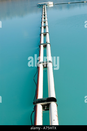 Floating boom at Lake Ruataniwha hydroelectric power spillway Stock ...