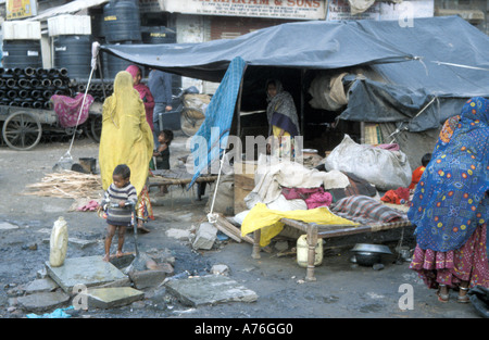 Poor Housing New Delhi Stock Photo: 6708750 - Alamy