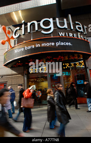 A Cingular Wireless store in Times Square Stock Photo - Alamy