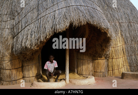The king's hut at the King's Palace, Nyanza, Rwanda Stock Photo - Alamy
