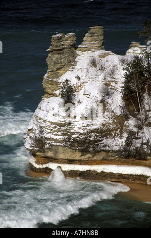 Miner’s Castle in Snow ; Pictured Rocks National Lakeshore Park ...