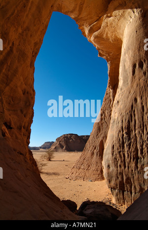 A rocky arch at Jebel Acacus, Sahara Desert, Libya Stock Photo - Alamy