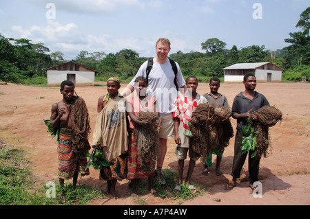 Central African Republic Baaka Pygmies travel trip African Woman ...