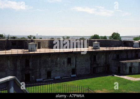 Fort Delaware on the Delaware River Prisoner of war camp for ...