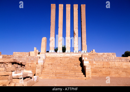 Yemen, Ma'rib, the temple Arsh Bilqis, Queen of Sheba Stock Photo - Alamy