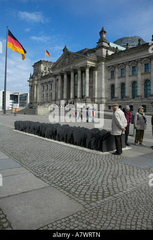Nationalflagge, Schwarz Rot Gold, Reichstagsgebäude, Mitte, Berlin ...