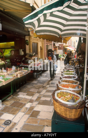 France, Riviera, Hyeres - Vegetable display in a small street of the ...