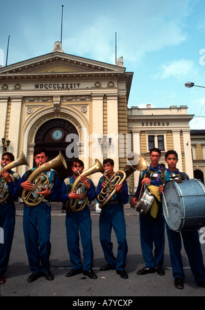 Yugoslav gypsies from Macedonia are a regular feature in Serbia, their ...