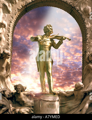 AT - VIENNA: Richard Strauss Monument Stock Photo - Alamy