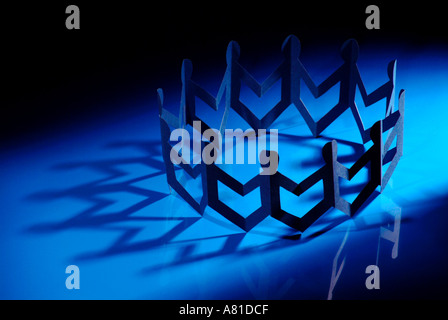 Circle of paper chain people Stock Photo - Alamy