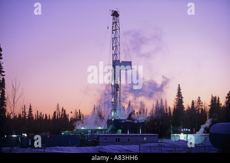Oil and gas land based drilling rig Stock Photo - Alamy